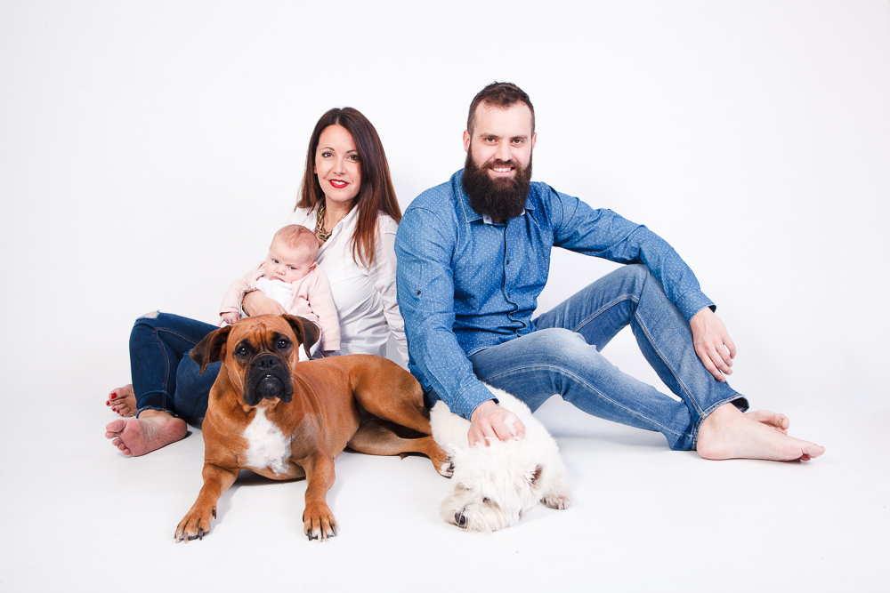 fotos estudio de pareja, perros y bebes – El estudio de Blanca